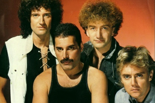 QUEEN, Then and Now – Oasis Everywhere Store